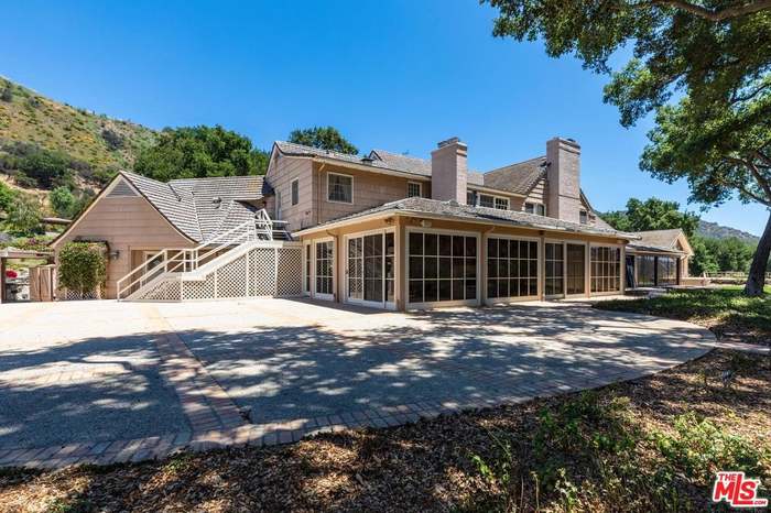 Hart to Hart house for sale | The Published Pen